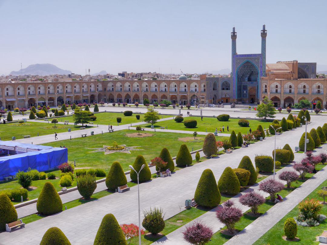 Uppersia Iran Travel blog: Naghshe Jahan Square in Isfahan