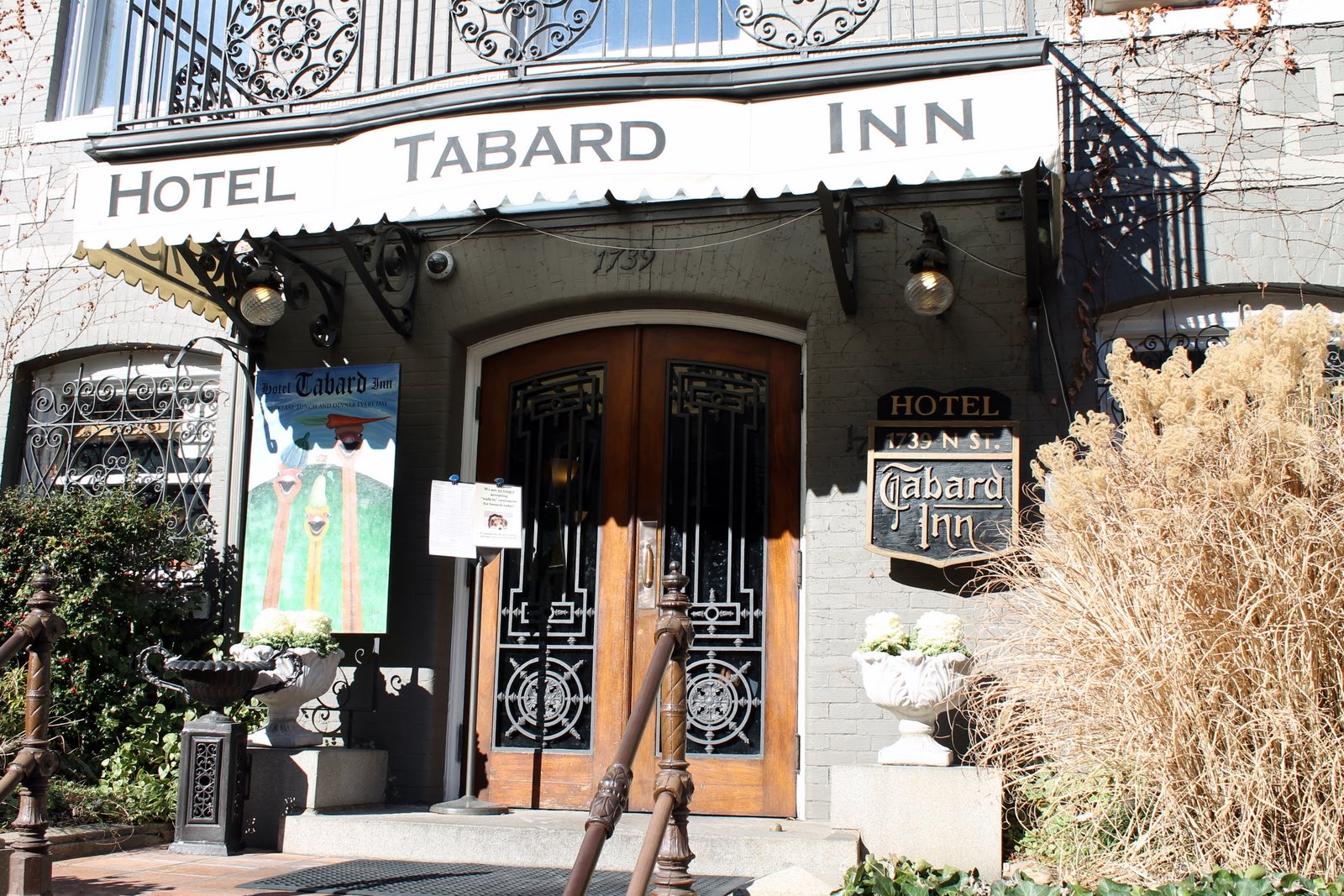 Lunching in the DMV: Tabard Inn - Dupont Circle, DC