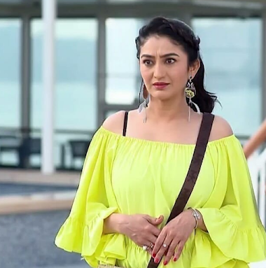 Neha Mehta Family - Wise and kind lady for the womens of gokuldham ...