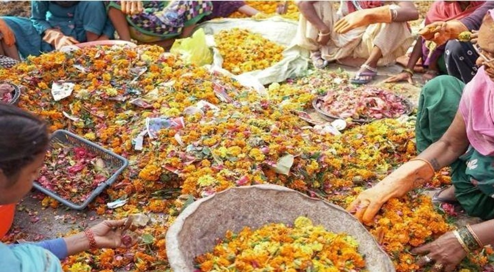 These Two Friends Are Recycling Waste Flowers Picked From Temples ...