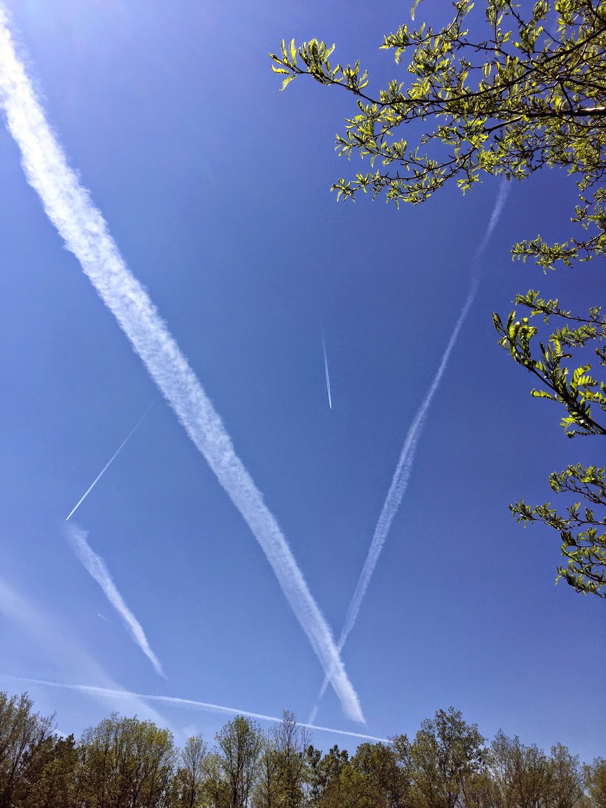 DeCampStudio: Jet Trails