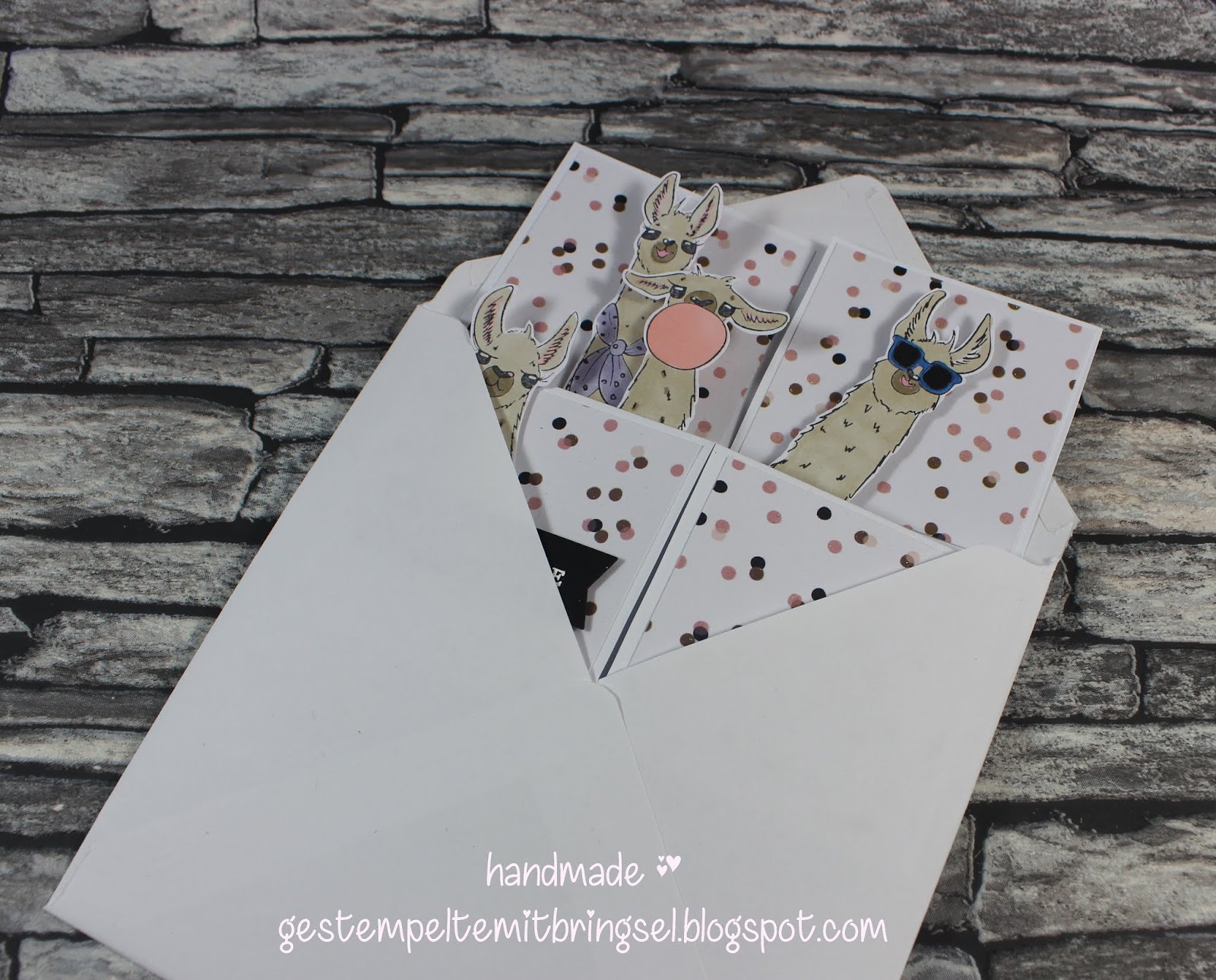 Gestempelte Mitbringsel: Card in a Box Lama