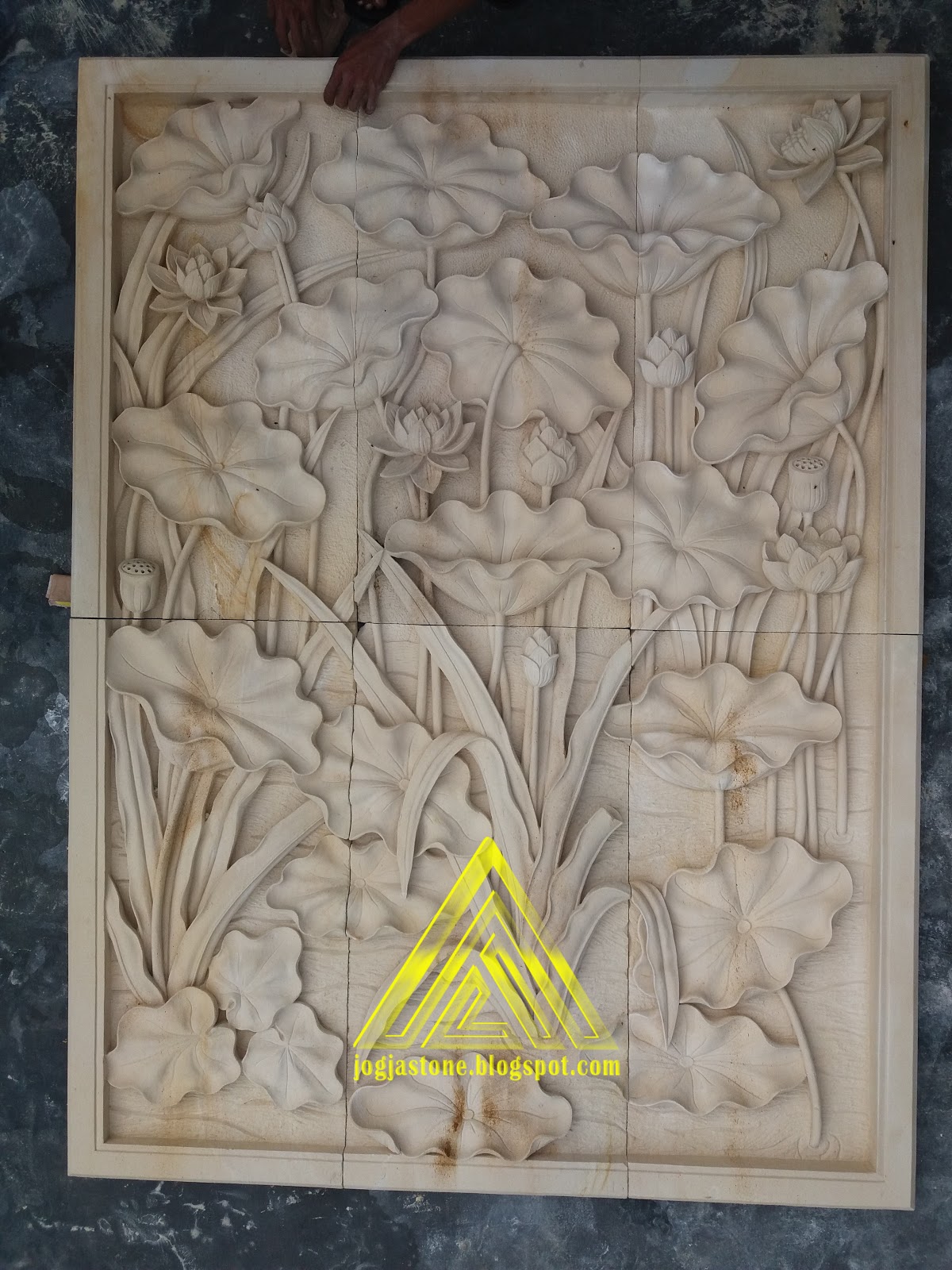 RELIEF LOTUS BATU ALAM