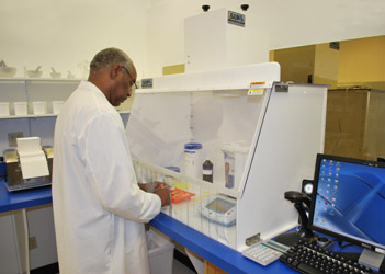 Powder Containment Hoods Compatible with Torpac's ProFiller Capsule ...