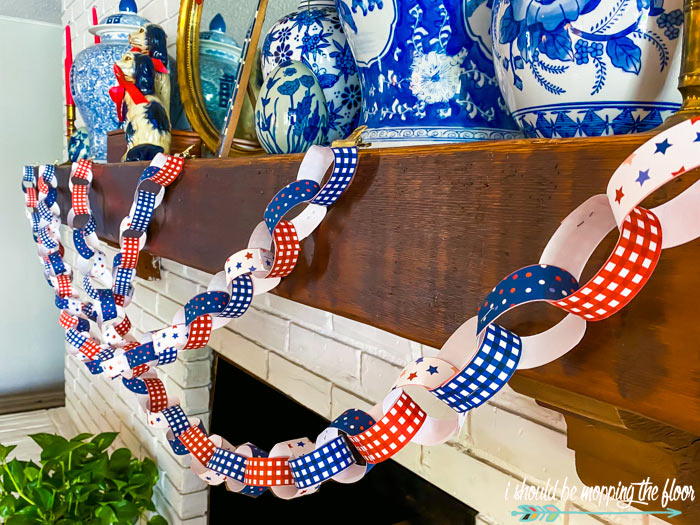 Printable Patriotic Paper Chain Garland | i should be mopping the floor