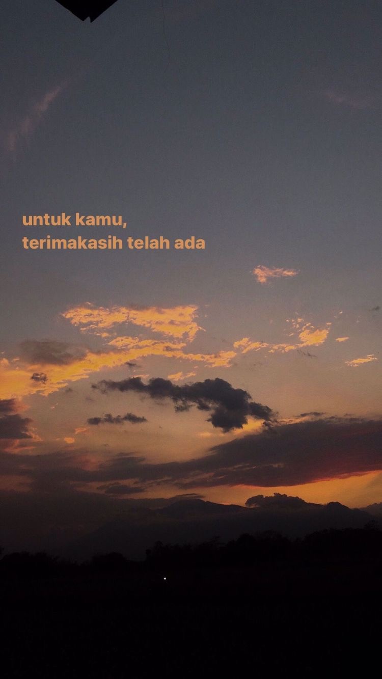 Easy Quotes Bucin Tentang Senja - QUOTES