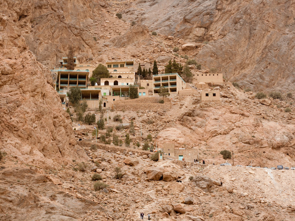 Uppersia Iran Travel blog: Zoroastrian Temple of Chak Chak