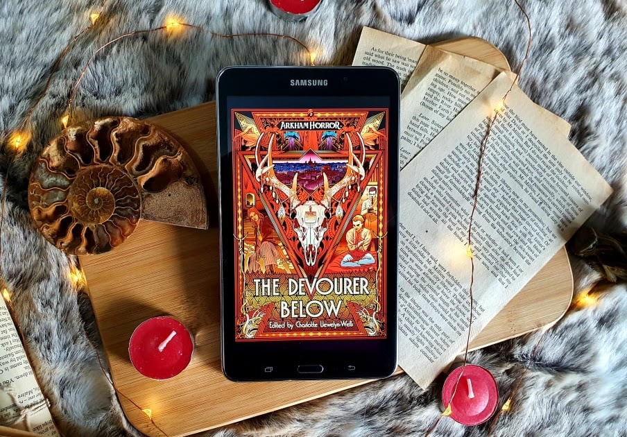 TRANS-SCRIBE: The Devourer Below: An Arkham Horror Anthology - Book Review