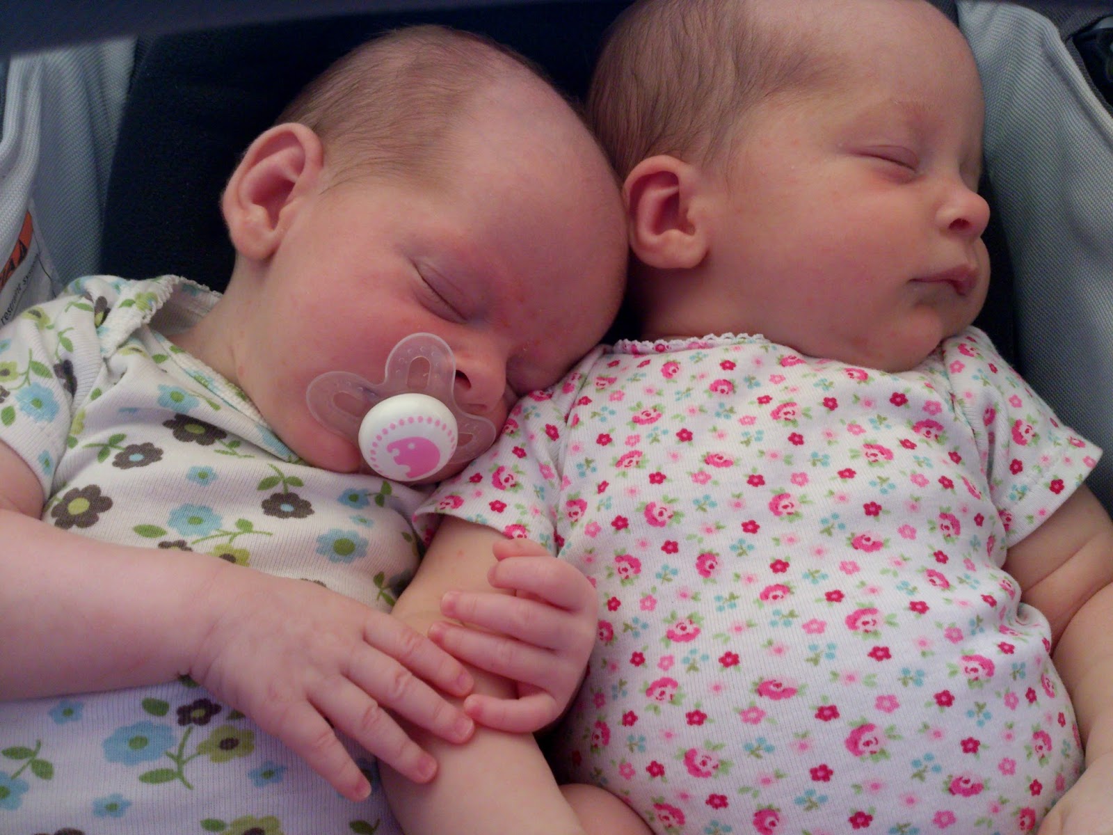 Triplets + Toddler: A Day in the Life: 6 Week Old Triplets and a Toddler