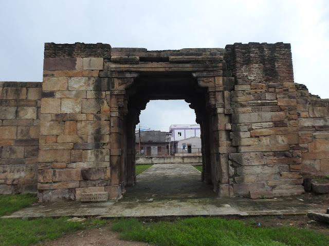 डोंगर भाऊ ( Dongar Bhau ): डभोईची लढाई आणि किल्ला (Battle of Dabhoi ...