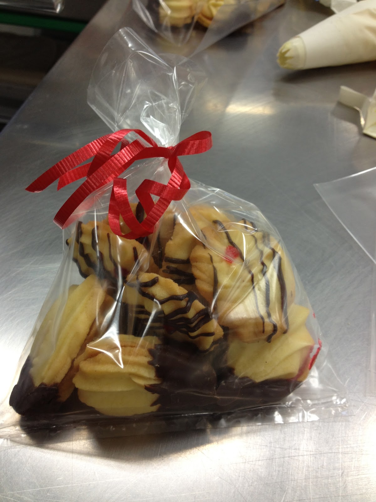 Dianne's Corner: Frangipane Tarts and Viennese Biscuits