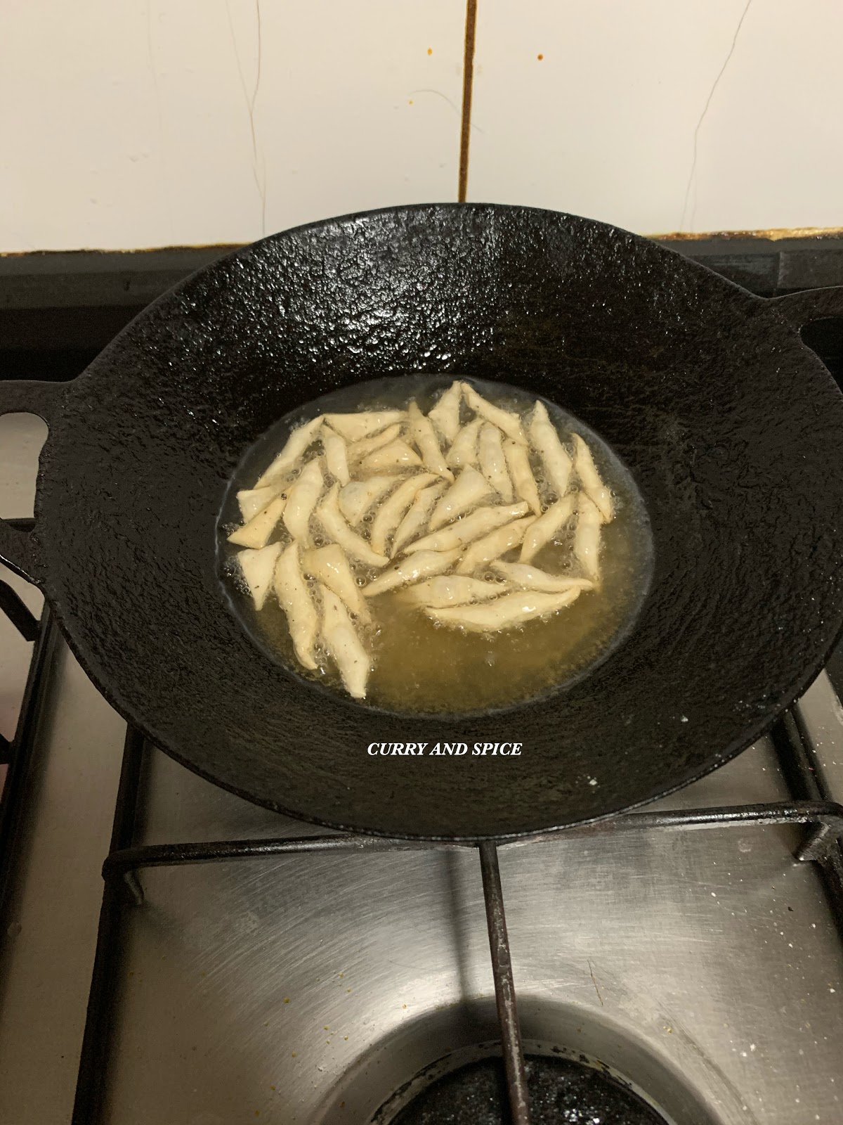 CURRY AND SPICE: GOLMORICH FLAVOURED NIMKI