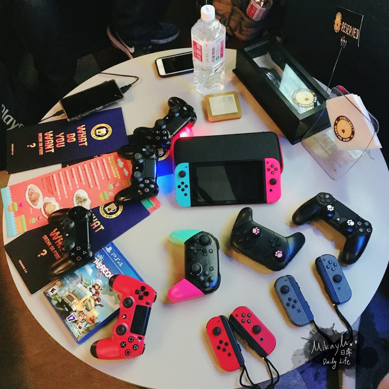 Mikayla is Ordinary: [忠孝新生] [食記] Continue? Gaming Bar電玩餐酒吧 一起打電動吧!