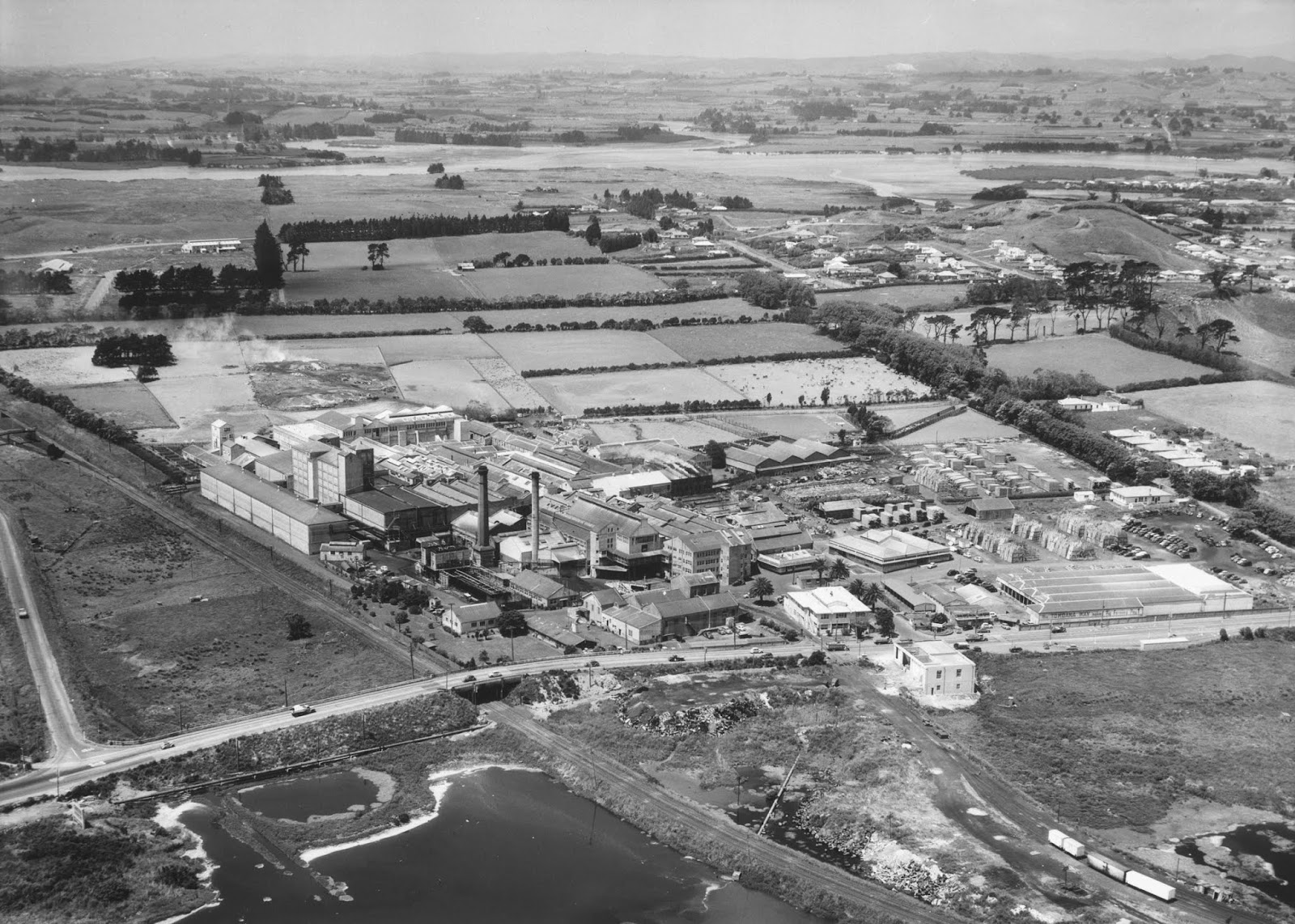 Stepping back into the shed: Westfield Freezing Works, 1916-1989