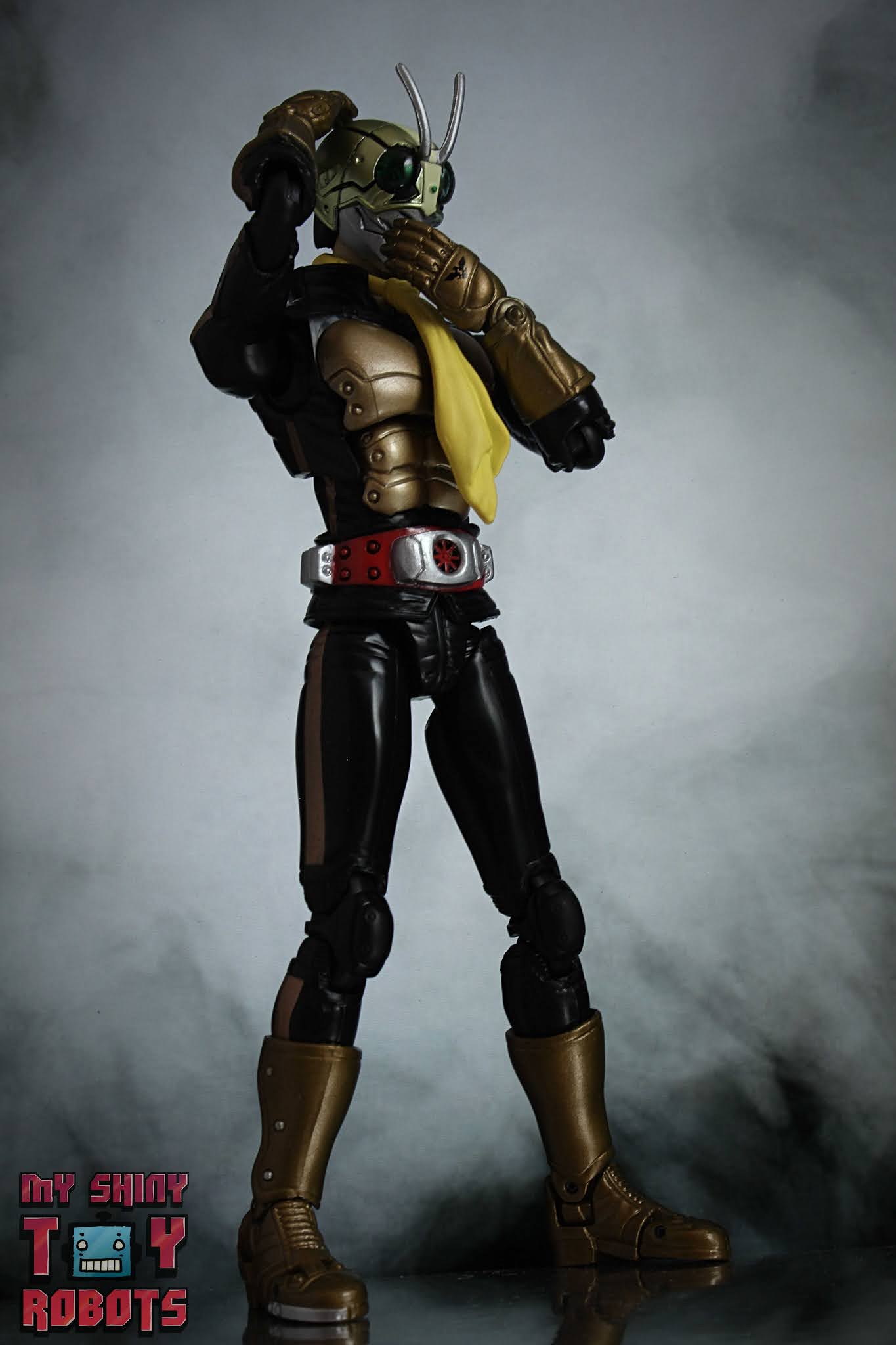 My Shiny Toy Robots: Toybox REVIEW: S.H. Figuarts Shocker Rider (THE NEXT)