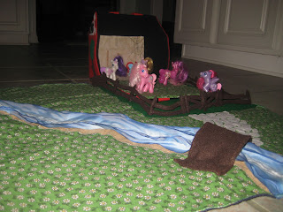 Red Write Returning: My Little Pony Playmat and Take-a-long Barn