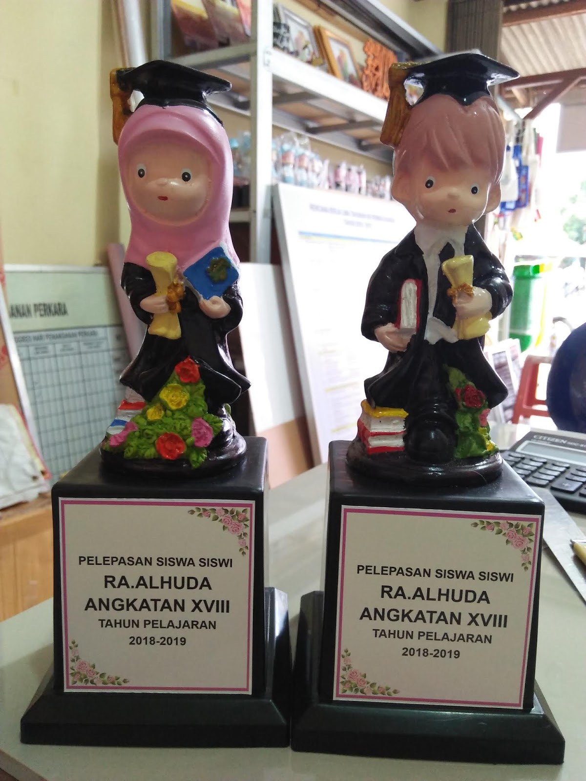 Piala Wisuda TK Paud atau RA - Grosir Piala Boneka Wisuda - Produsen ...