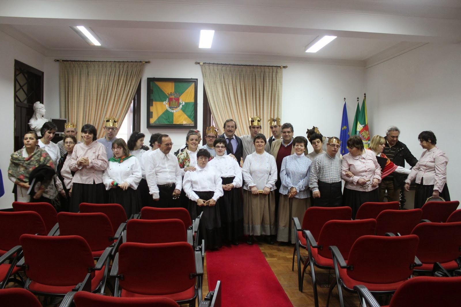 Torres Novas FM: Utentes do CRIT «cantaram as janeiras» ao presidente ...