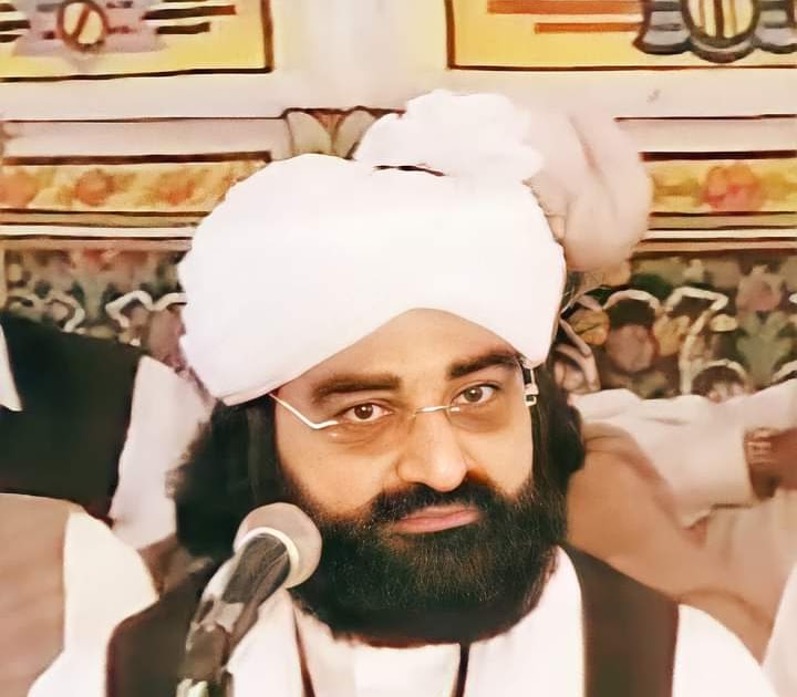 Pir Syed Naseer Ud din Naseer Gillani Golra Sharif -Naseerud din Shah Picture