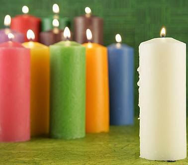 ¿QUÉ COLOR DE VELA USAR SEGÚN LOS BENEFICIOS QUE DESEAS CONSEGUIR?