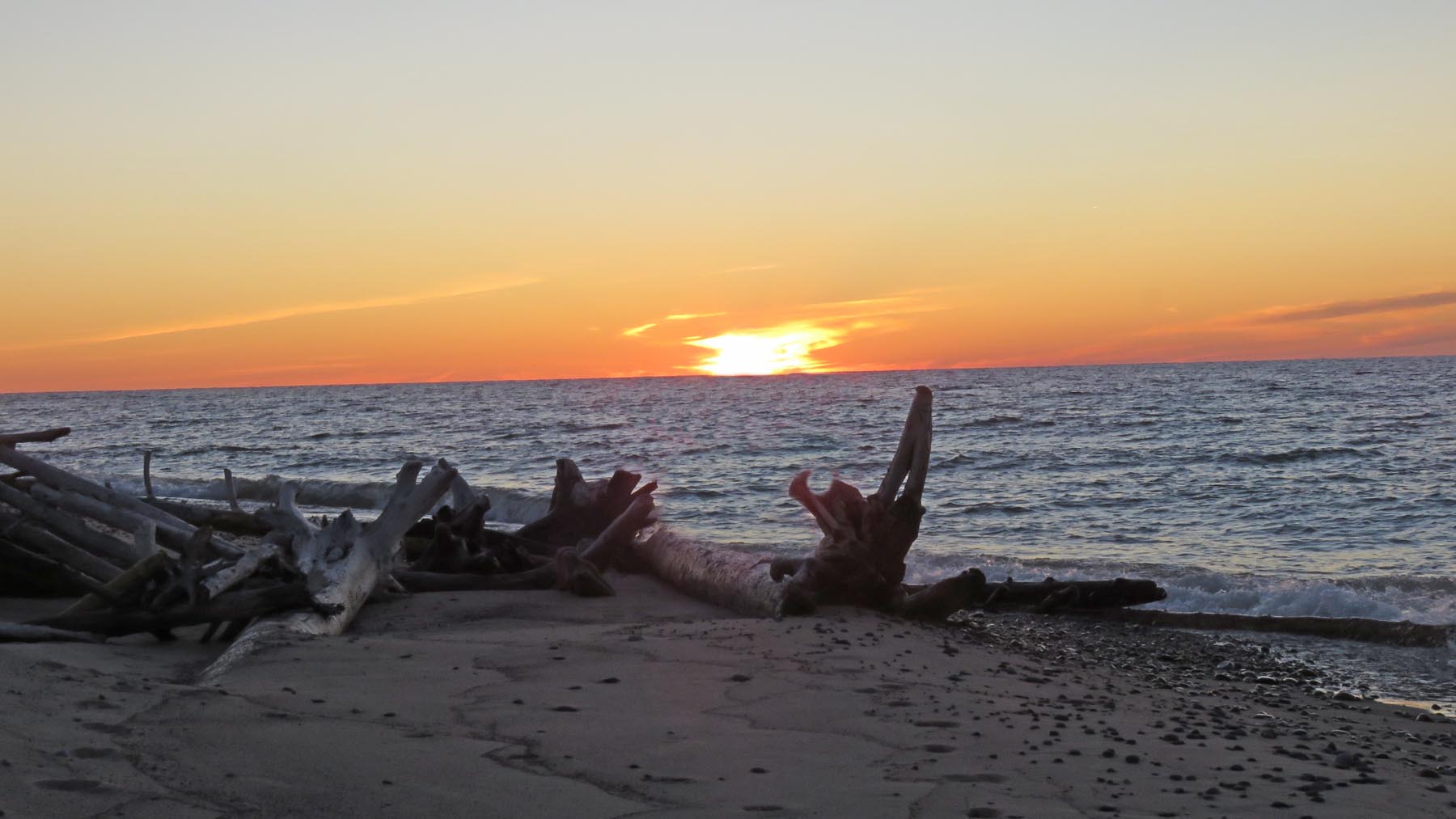 The Agatelady: Adventures and Events: Summer Lake Superior Beach Cookout