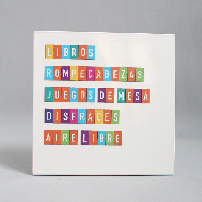 Dixit. Letras dinámicas para poner todo en palabras / Alma Singer