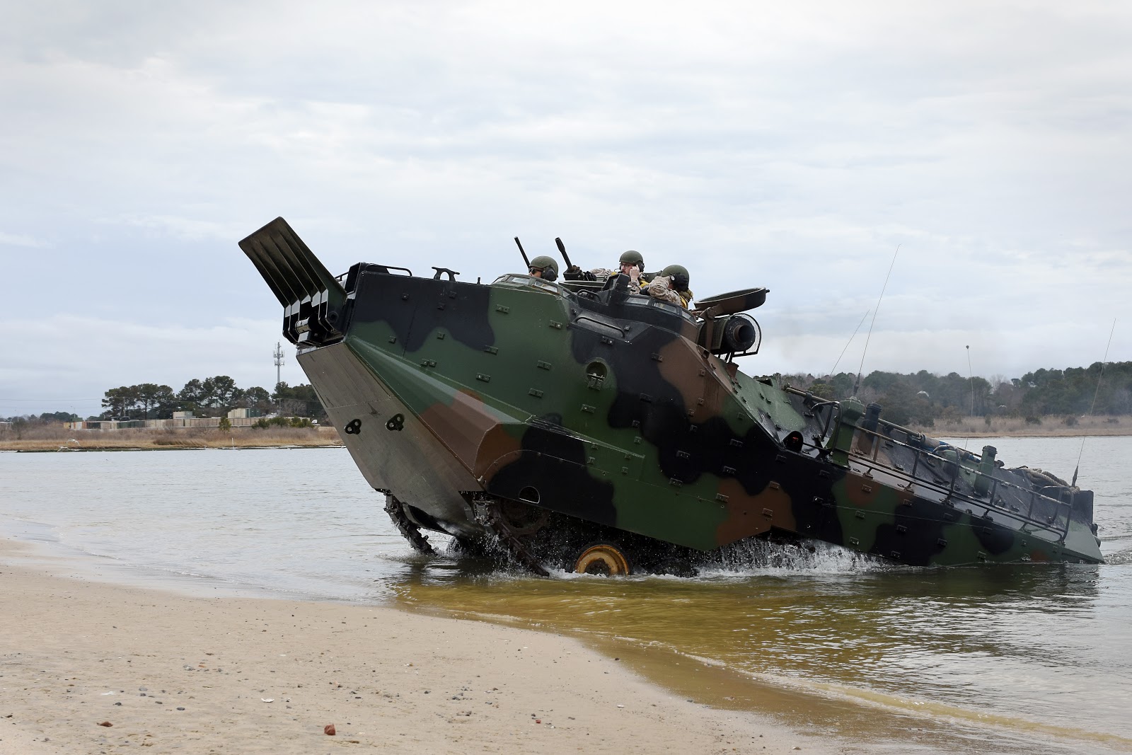 SNAFU!: 4th AAV conducts amphibious assault @ Joint Expeditionary Base ...