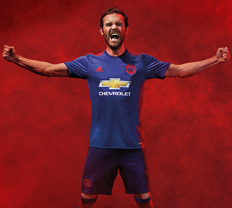 Football stuffs: Manchester United 2016/17 soccer jersey