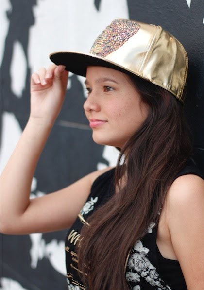 La Baby Flow, caracteriza por su voz y forma de vestir