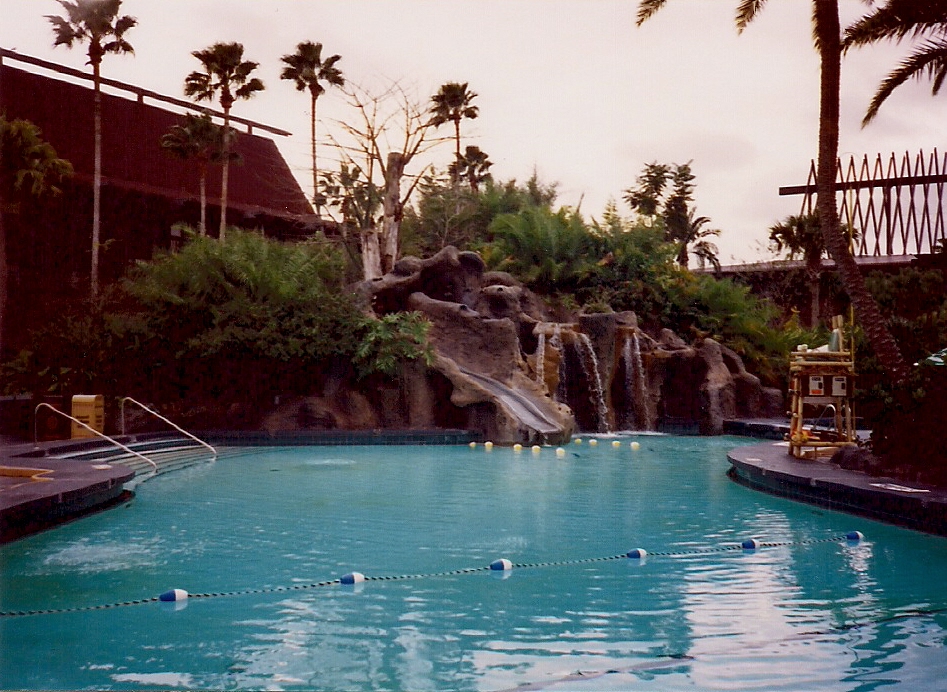 Fiesta Fun Center: Polynesian Pools of The Past