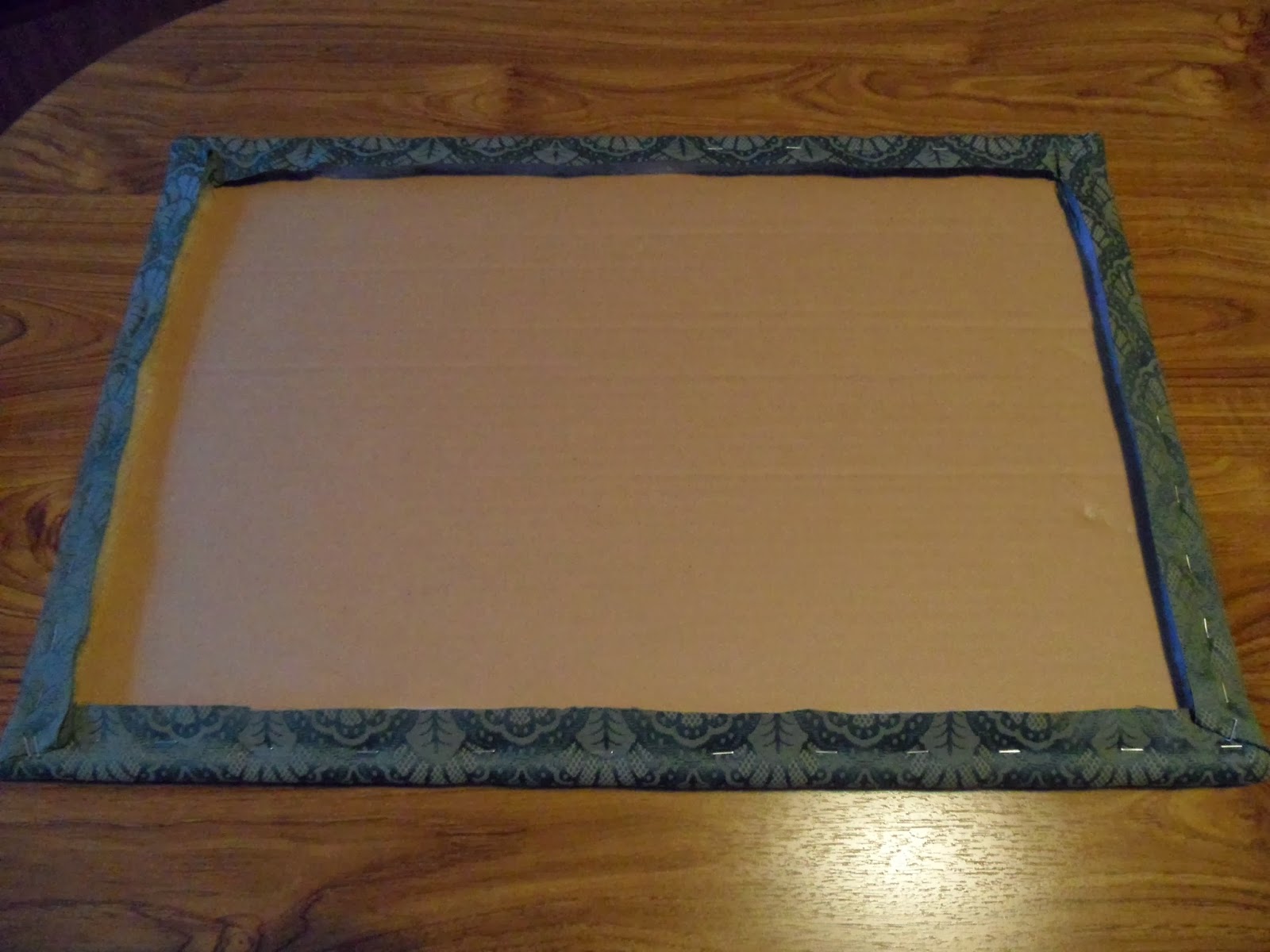 Louise Dawson Design: How to... Make a D.I.Y Fabric Pin Board