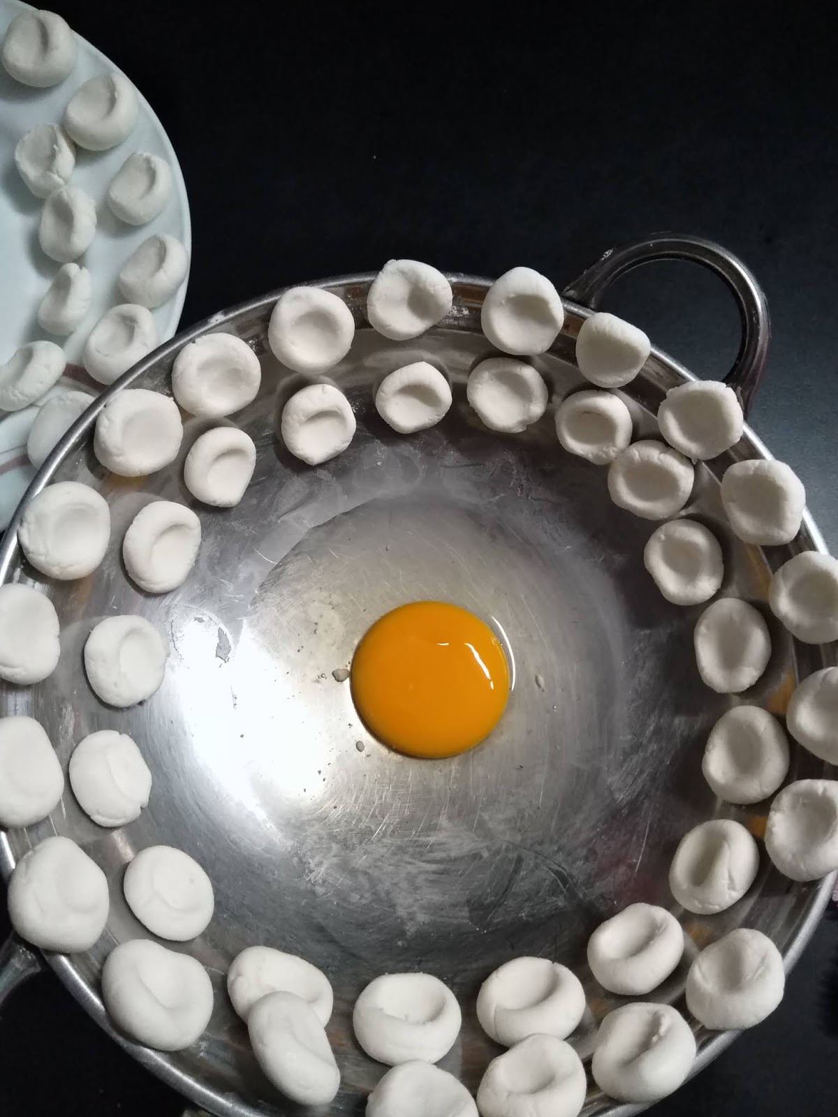 namakucella: KUIH TEPUNG BUNGA - KUIH KELANTAN?