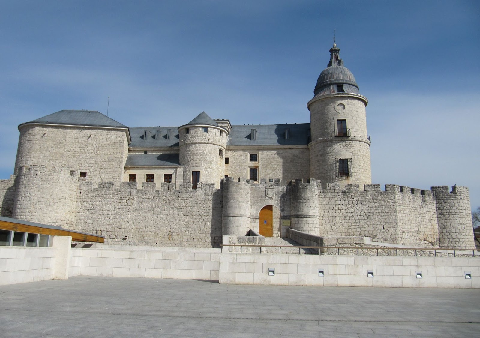Los Viajes de Bevi, la Bellota Viajera: Castillo de Simancas, Valladolid