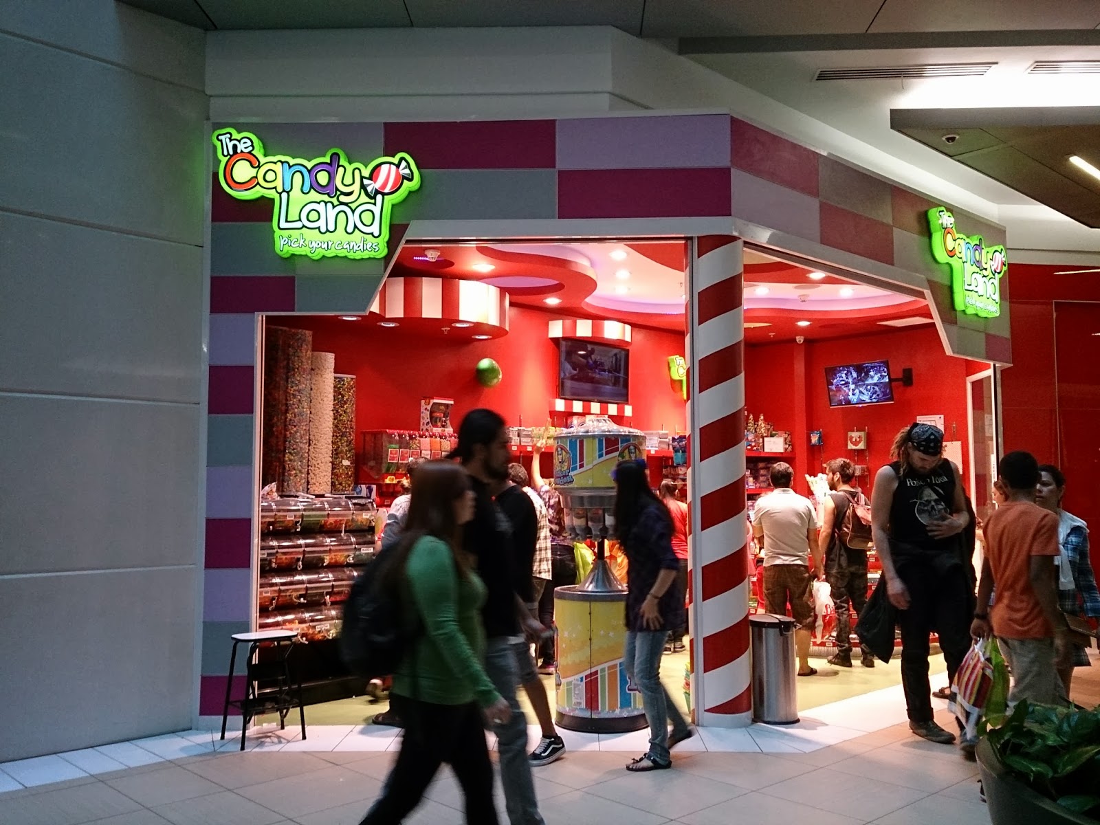 Candy Store: CandyLand y FINI | conoutrosolhos