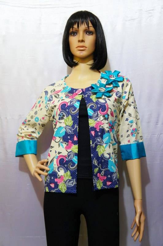 30+ Cardigan Batik Modern Terbaru yang Modis | Model Baju Batik Kantor