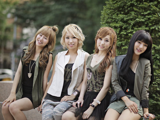 All about Kpop: Blady menambahkan 3 member baru akhir tahun ini