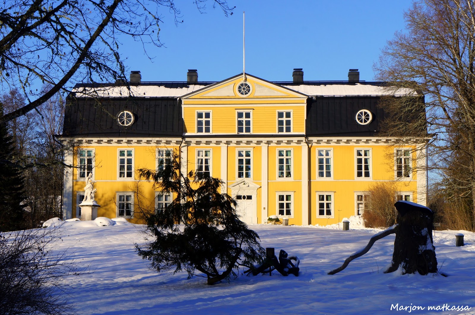 Marjon matkassa : Mustion Linna tarjoaa elämyksiä kaikille aisteille