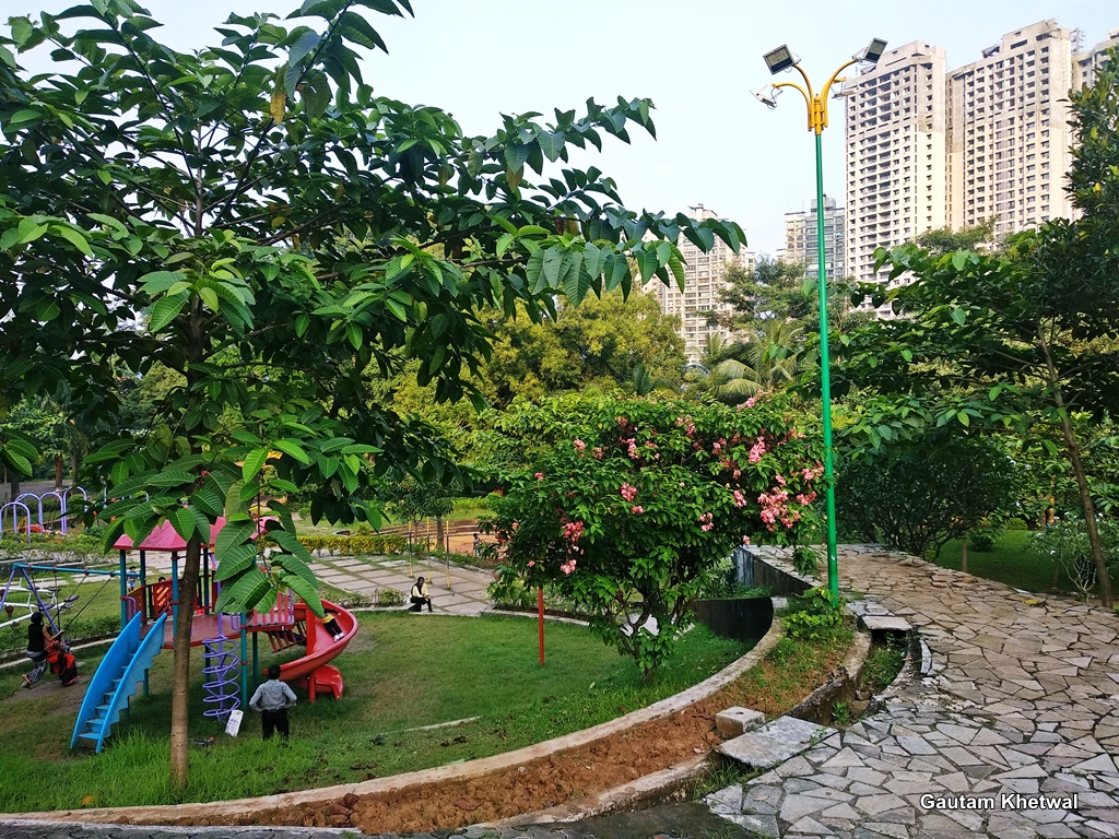 Thane - The Lake City: TMC Garden at Neelkanth Greens