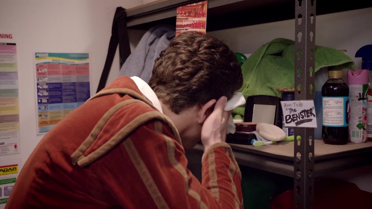 ausCAPS: Thomas Lacey shirtless in Dance Academy 3-05 "Negative Patterns"