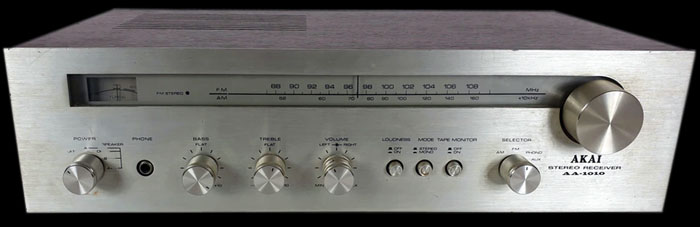 stereonomono - audio Hi Fi Compendium - 14 years on-line: Akai AA-1010 receiver
