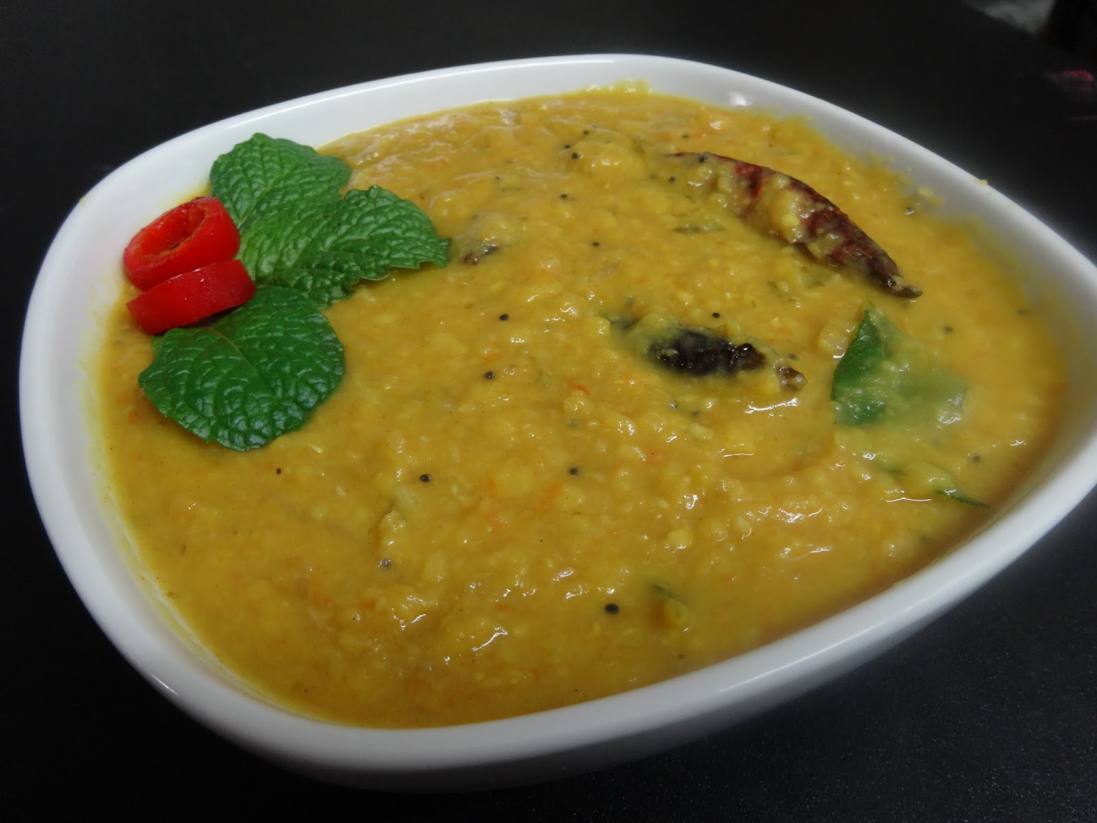 Dal Curry / Paruppu Kulambu | Steffi's Recipes