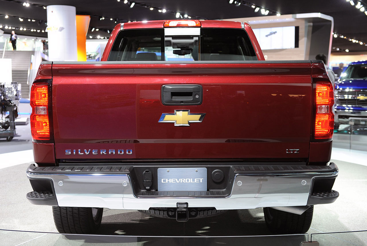 2014 Chevrolet Silverado and GMC Sierra show all their sides in Detroit ...