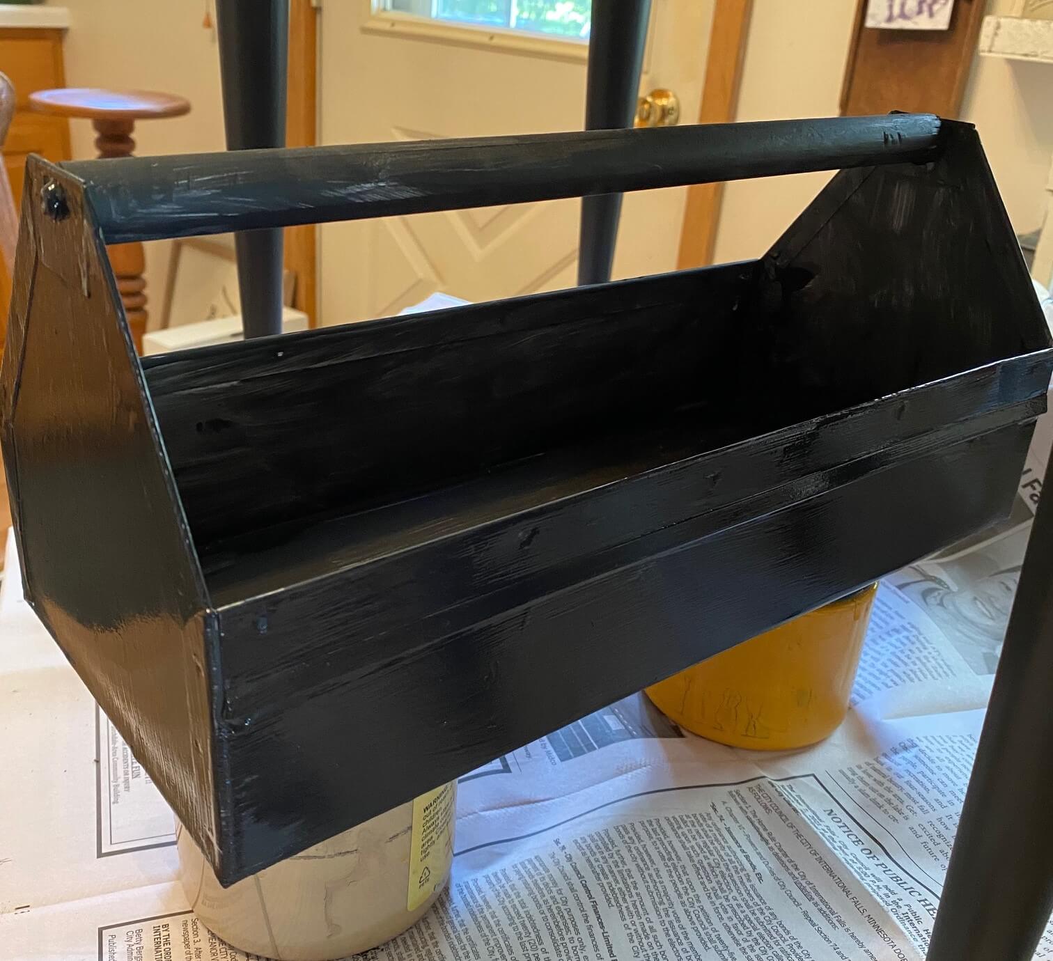 Flea Market Vintage Metal Toolbox Makeover - Organized Clutter