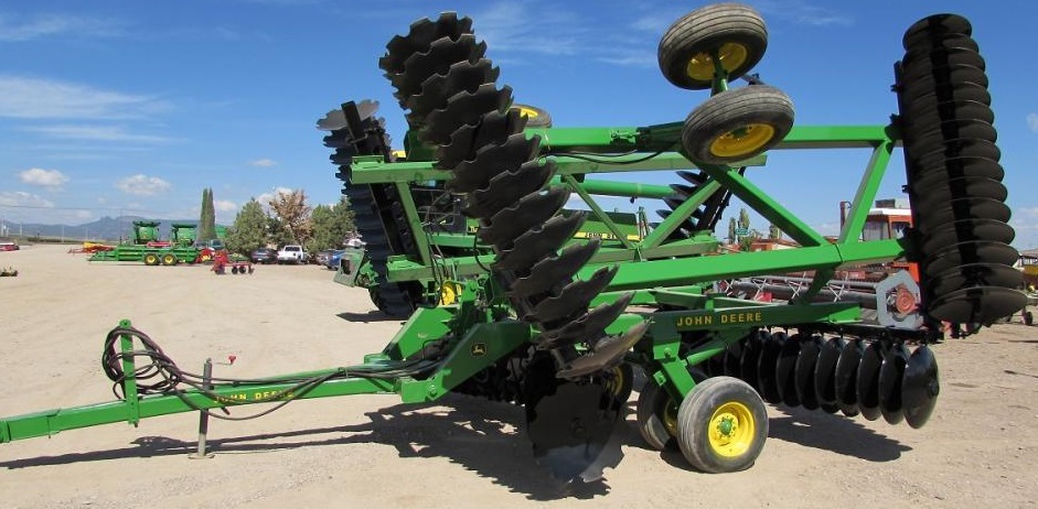 MAQUINARIA AGRICOLA INDUSTRIAL: Rastra John Deere 630 67-05 $13,000 Dlls.