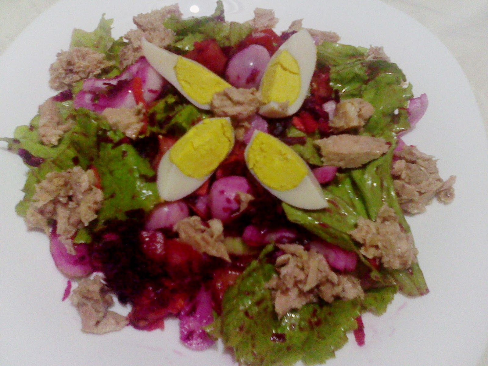 Salada de atum - Receitas de pecados no prato