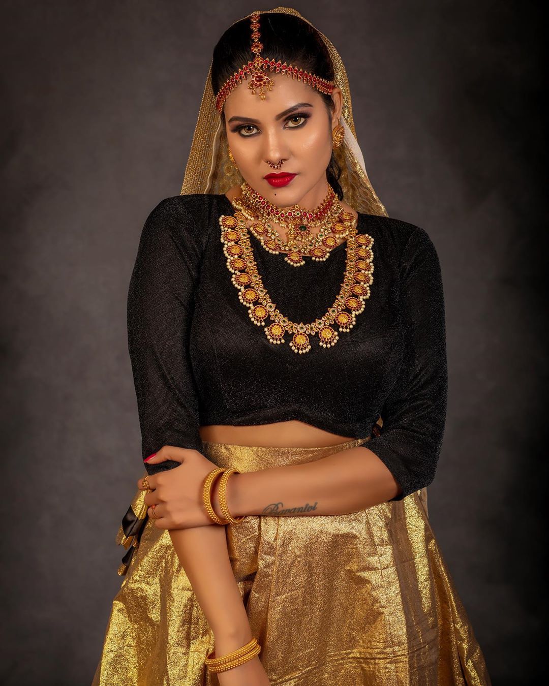 Nivisha Hot Navel Photos Collection Instagram, Serial Stills