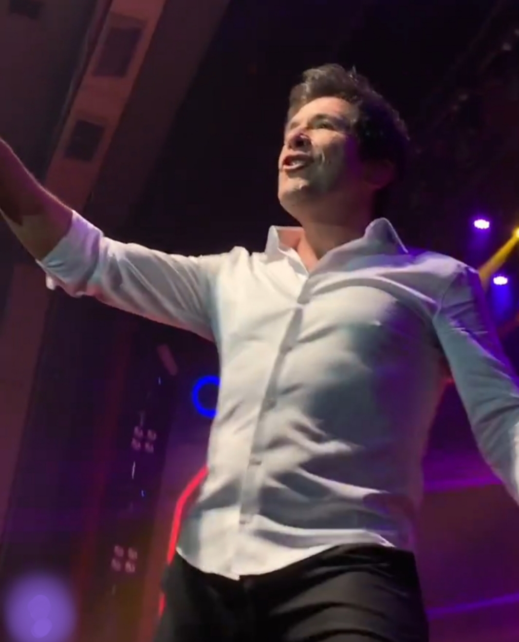 AGBNews - Rosely Rodrigues: Daniel lota o Tom Brasil ao apresentar o ...