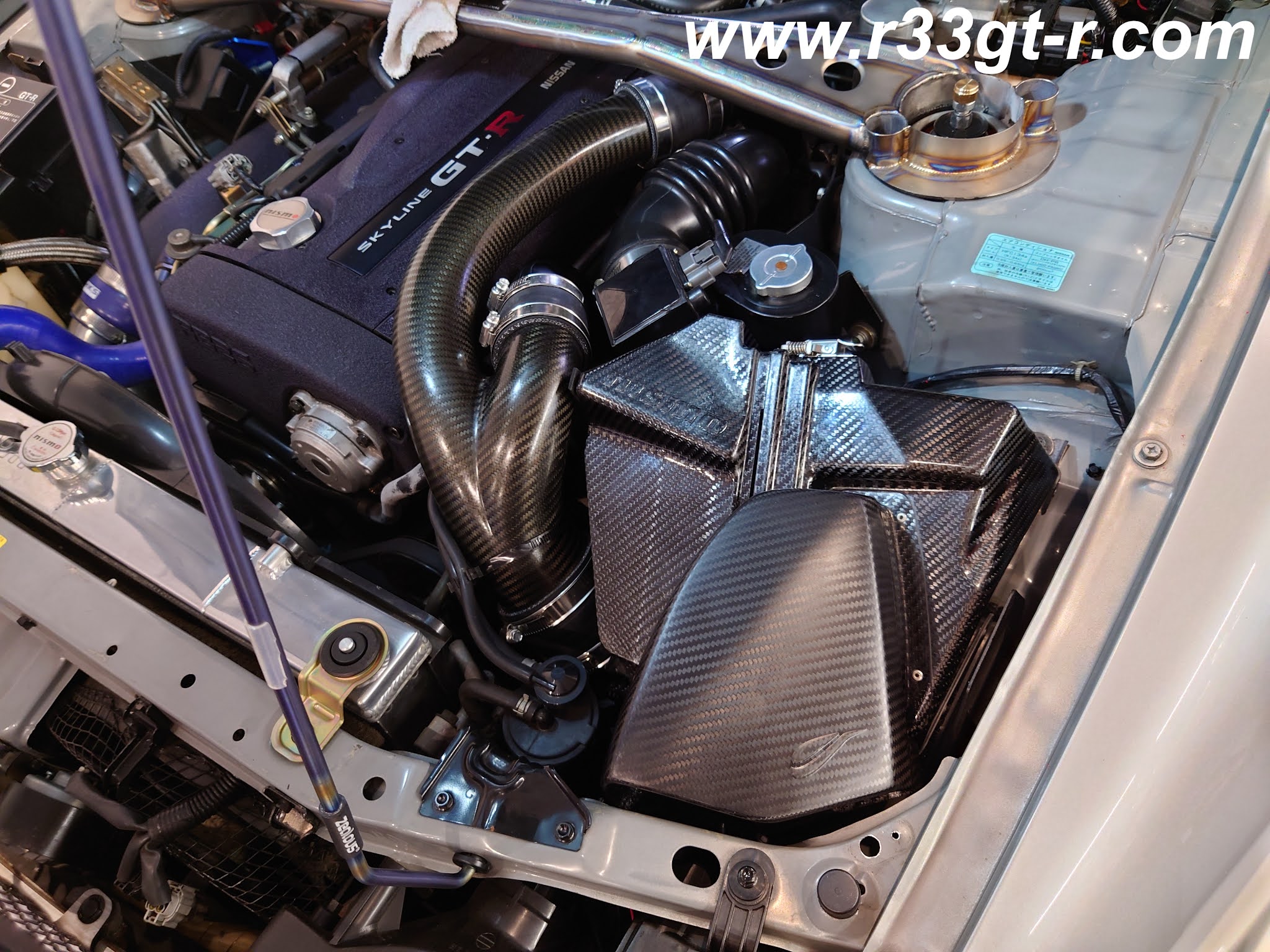 One Man's Lonely Adventures In His R33 Skyline GT-R: Pure Carbon Bling ...