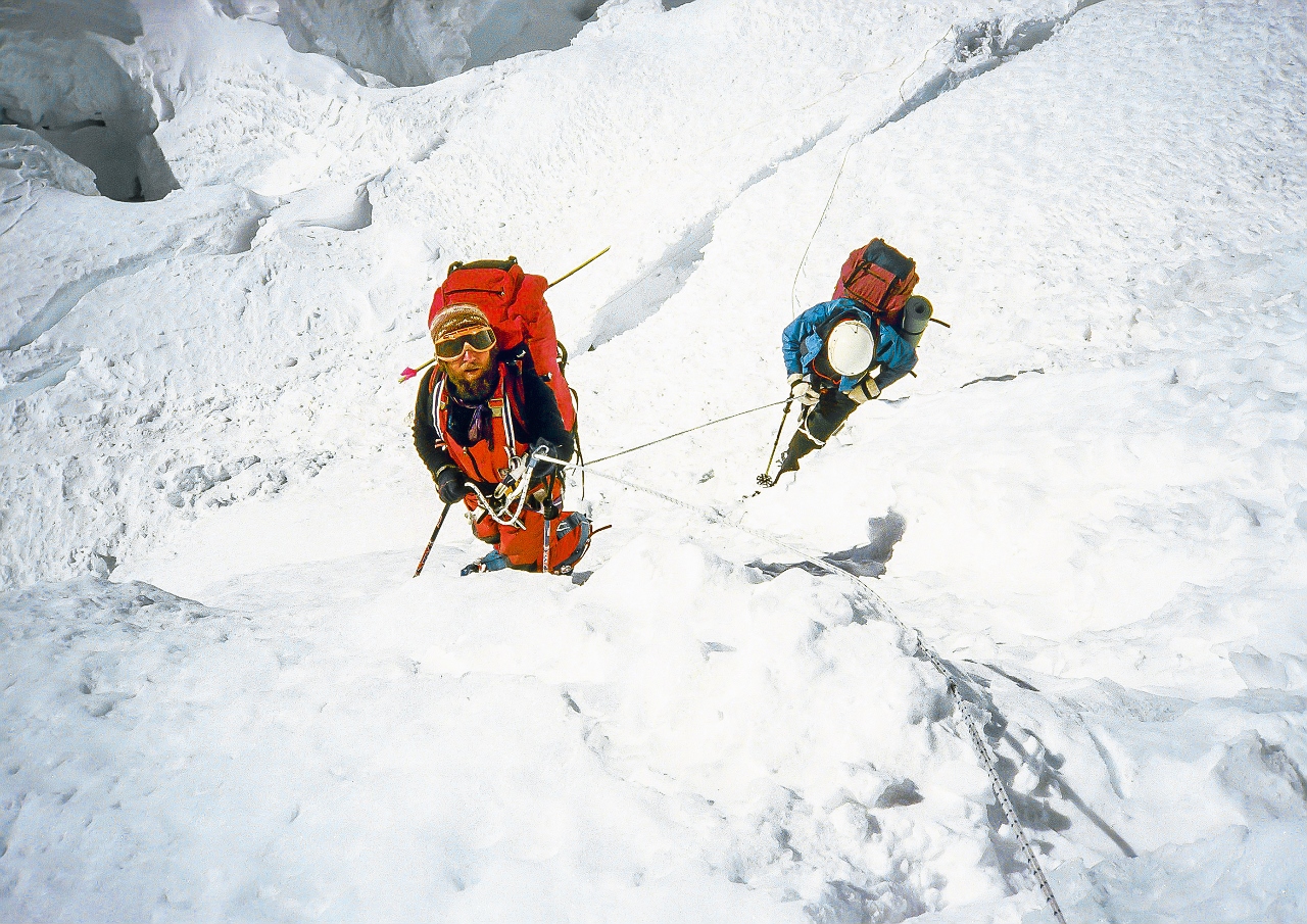 Footless Crow: Winter 8000: Climbing The World’s Highest Mountains In ...