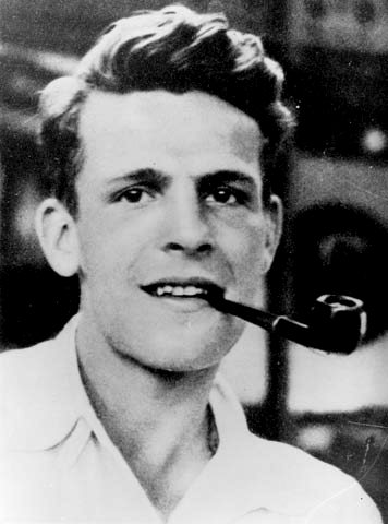 Famous Pipe Smokers: Christoph Probst